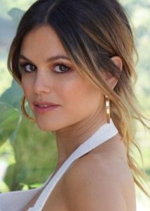 25 Fabulous Long Hairstyles With Bangs That Look Amazing On Everyone In ...