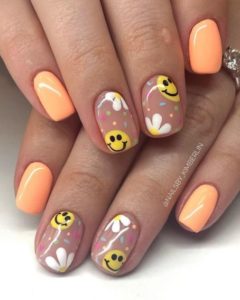 35 Simple Smiley Face Nail Designs That'll Brighten Your Day!