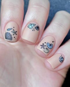 25+ Seashell Nail Art Designs To Bring The Beach To Your Fingertips