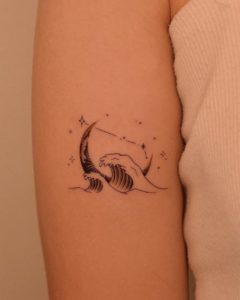 60+ Cute Moon Tattoo Ideas To Try For Your Next Ink