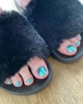 25 Super Cute Glitter Toe Nail Designs You Must Try