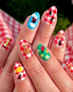 35 Attractive Ant Nail Art Designs For A Suspicious Look In 2025