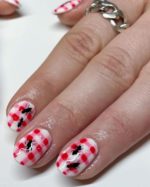 35 Attractive Ant Nail Art Designs For A Suspicious Look In 2025