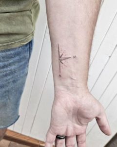 30+ Stunning Compass Tattoo Designs You Should Check