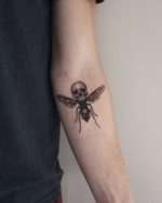 Explore The 35 Best Wasp Tattoo Ideas
