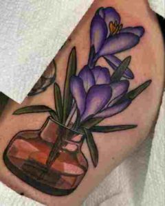 50 Awesome Crocus Flower Tattoo Ideas To Celebrate Spring In 2025