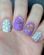 35 Gingerbread Nails: The New Trend For Christmas Nails In 2025
