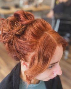 25 Stylish French Roll Hairstyles To Copy Now In 2025