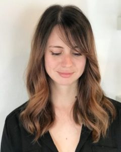 25 Gorgeous Ways To Wear Side-Swept Bangs Right Now In 2025